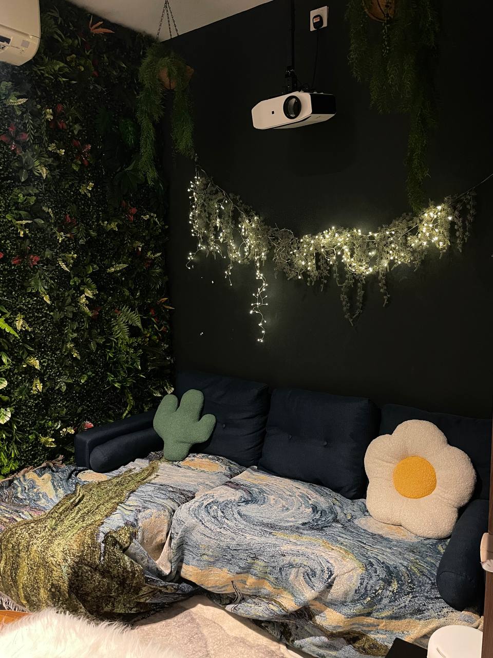 HOP - Hideout Place Singapore - a Super Cozy Place to chill